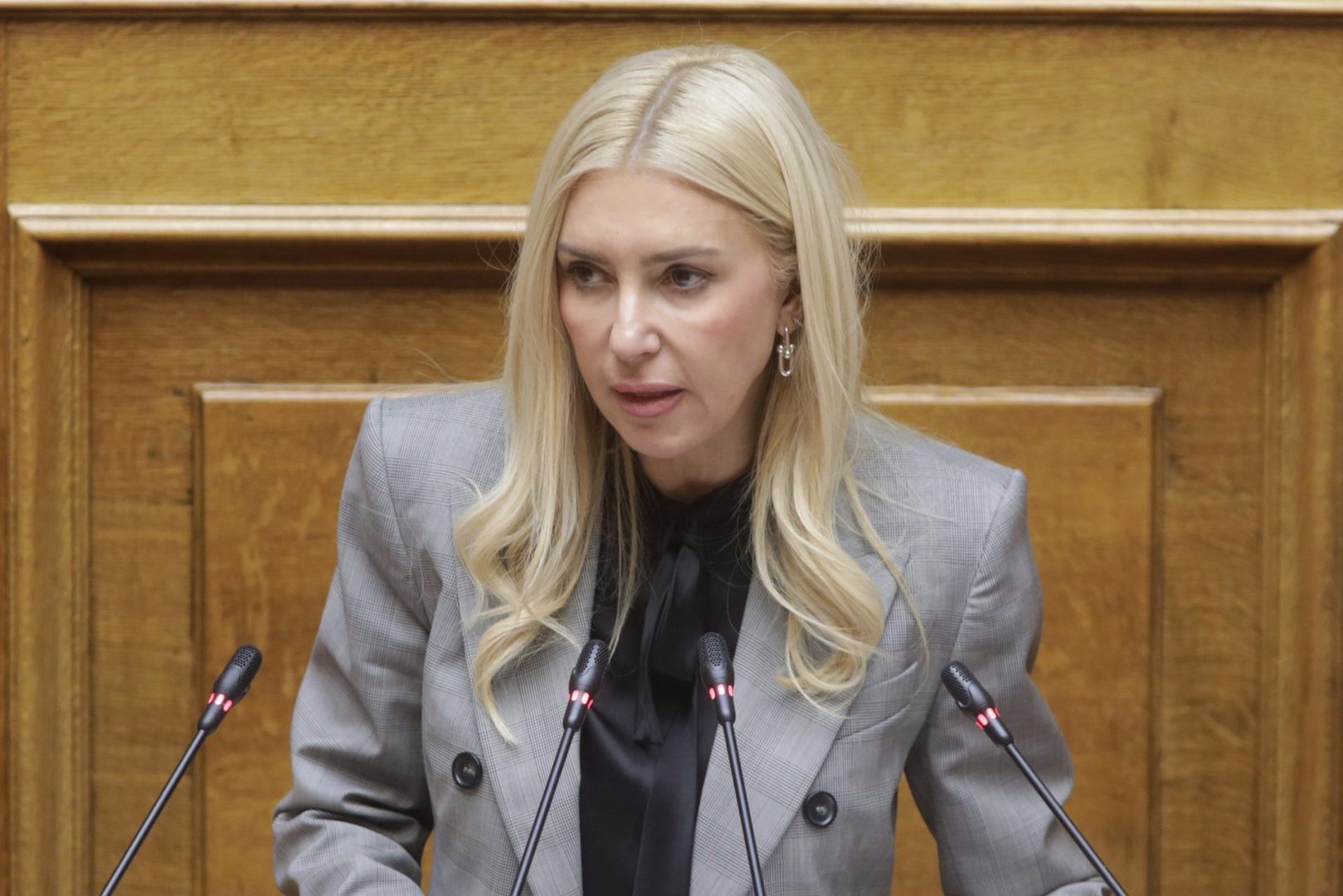 Φωτεινή Αραμπατζή: «Πρακτικό και στοχευμένο το νομοσχέδιο του Υπ ...